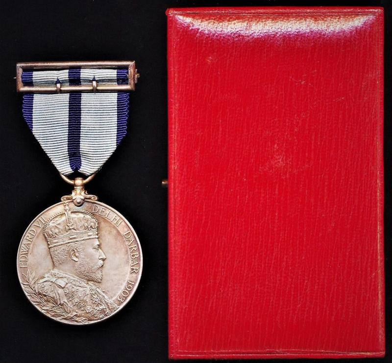 Aberdeen Medals | Delhi Durbar Medal 1903. With integral silver riband ...