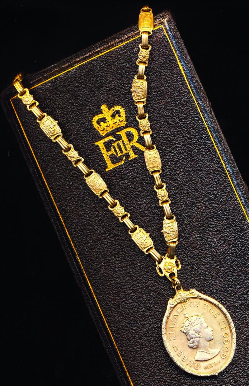 Aberdeen Medals | Queen’s Medal for Native Chiefs. EIIR 1st Type. 1st ...