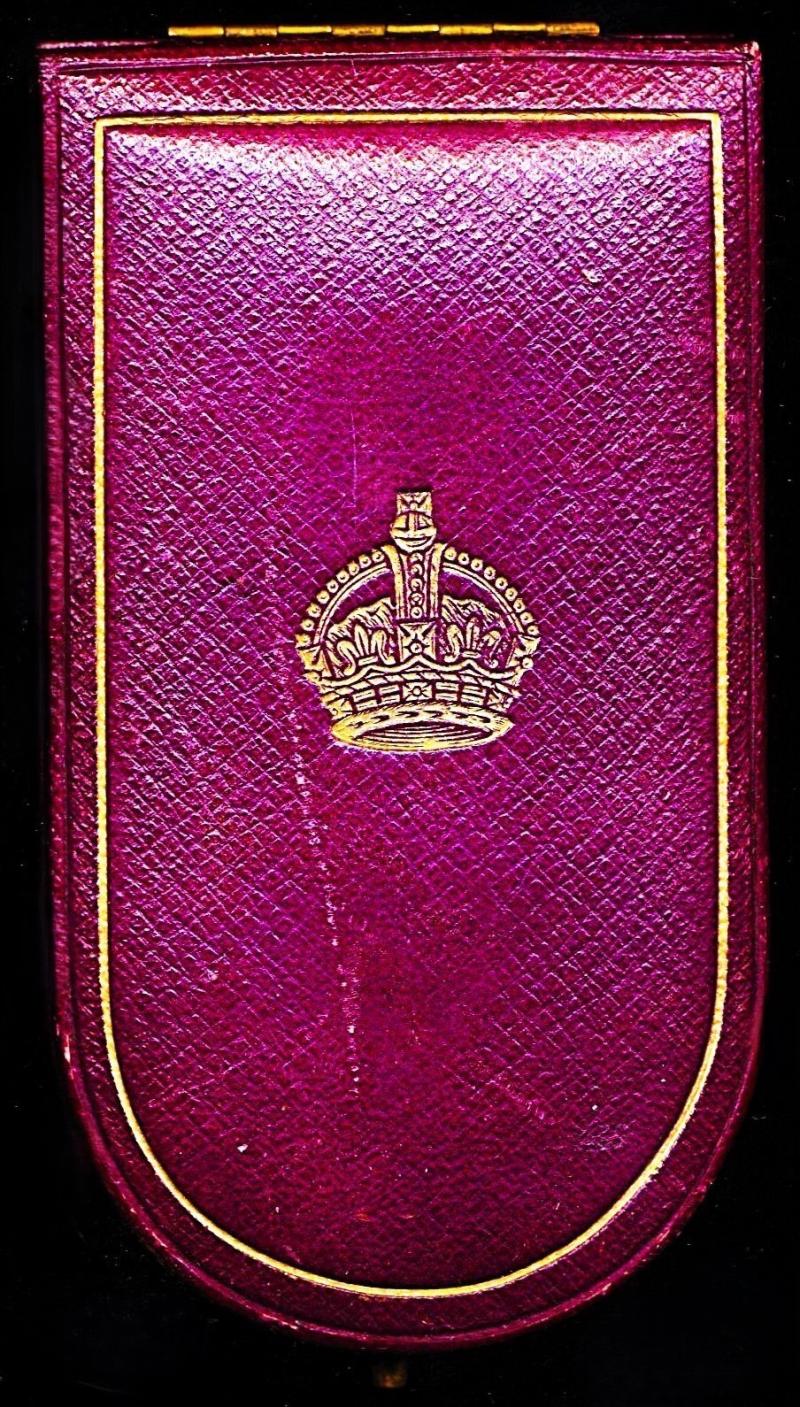 Aberdeen Medals | Military Cross: Case of issue. 1915-1936 era, and as ...