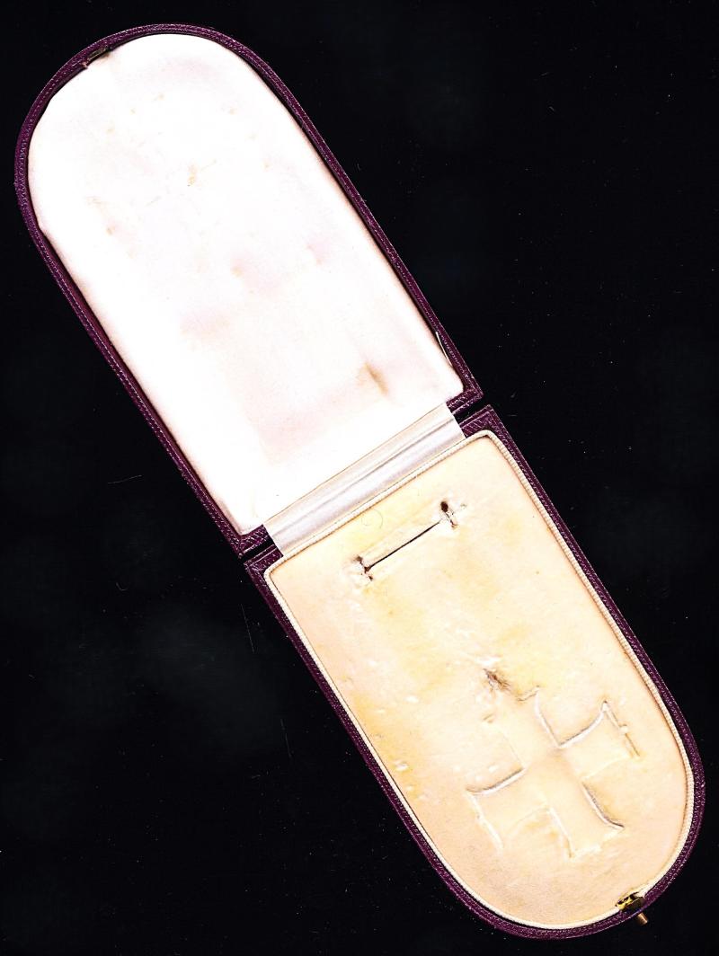 Aberdeen Medals | Military Cross: Case of issue. 1915-1936 era, and as ...