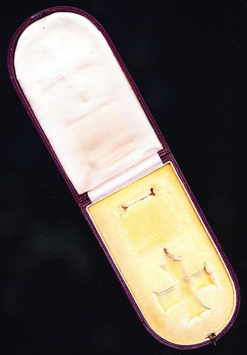 Aberdeen Medals | Military Cross: Case of issue. 1915-1936 era, and as ...